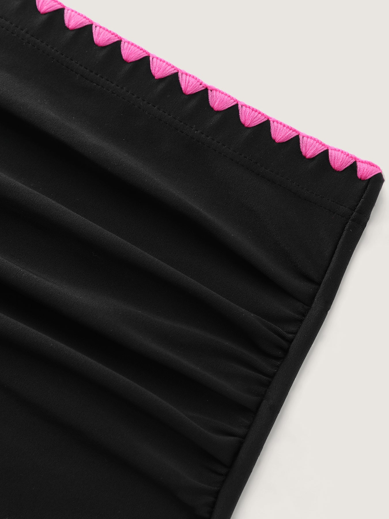 Color Contrast Embroidered Pleated Swim Bottoms – BloomChic-UK