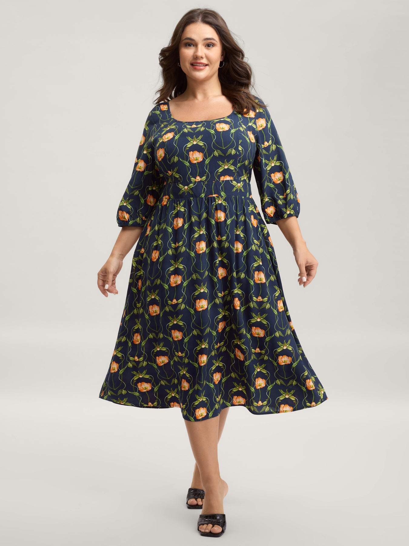 Supersoft Floral Print Shirred Midi Dress – BloomChic-UK